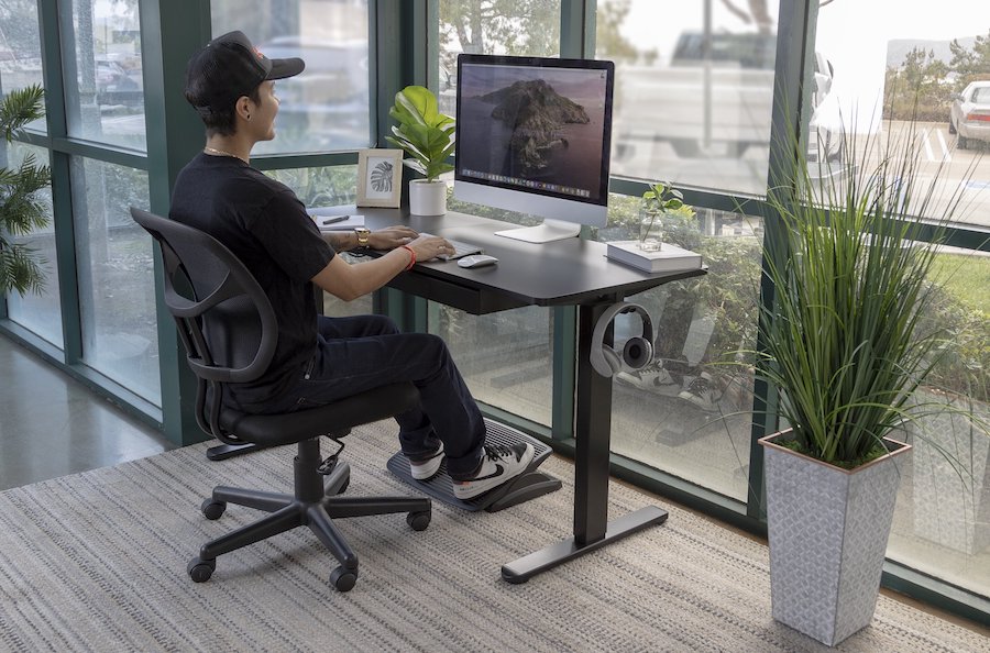 An Efficient Ergonomic Desk Setup | Blog | Mount-It!